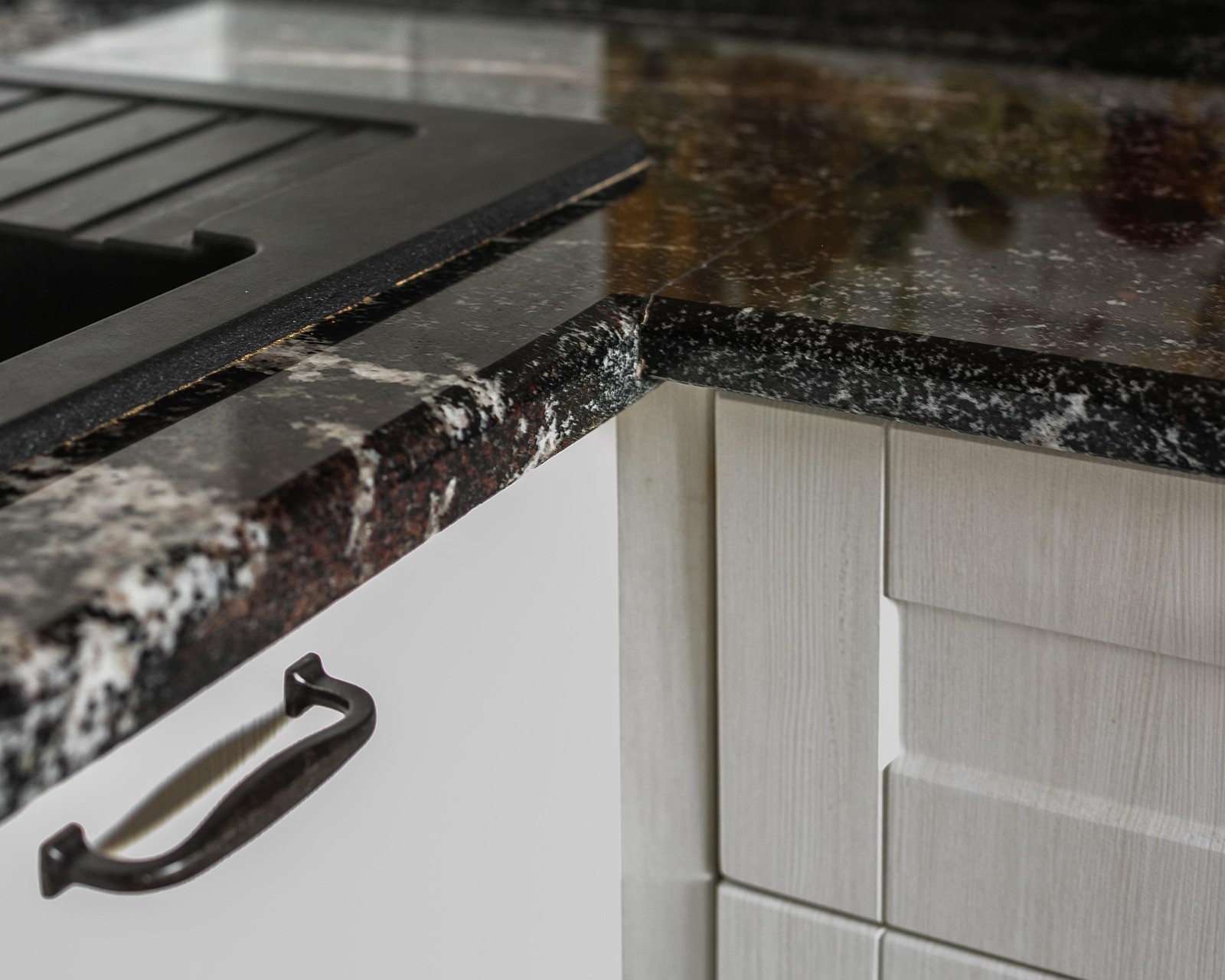 10 Countertop Materials and How to Clean Each One Properly - Comfy Nesting